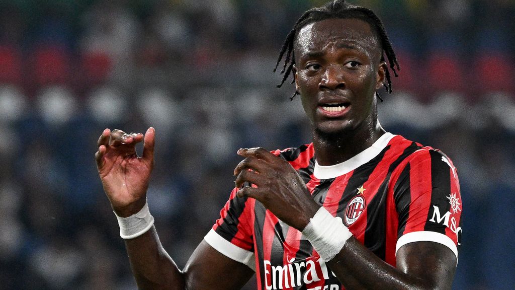 AC Milan blijft zonder zege, Lukaku scoort bij Napoli-debuut tegen ...