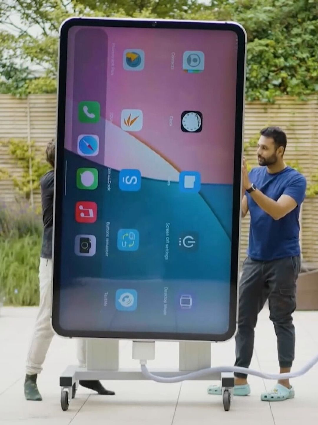 Mega smartphone