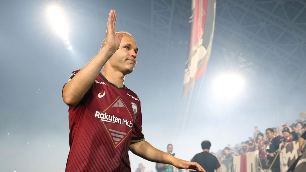 Iniesta (40) kondigt met emotionele videoboodschap afscheid als ...