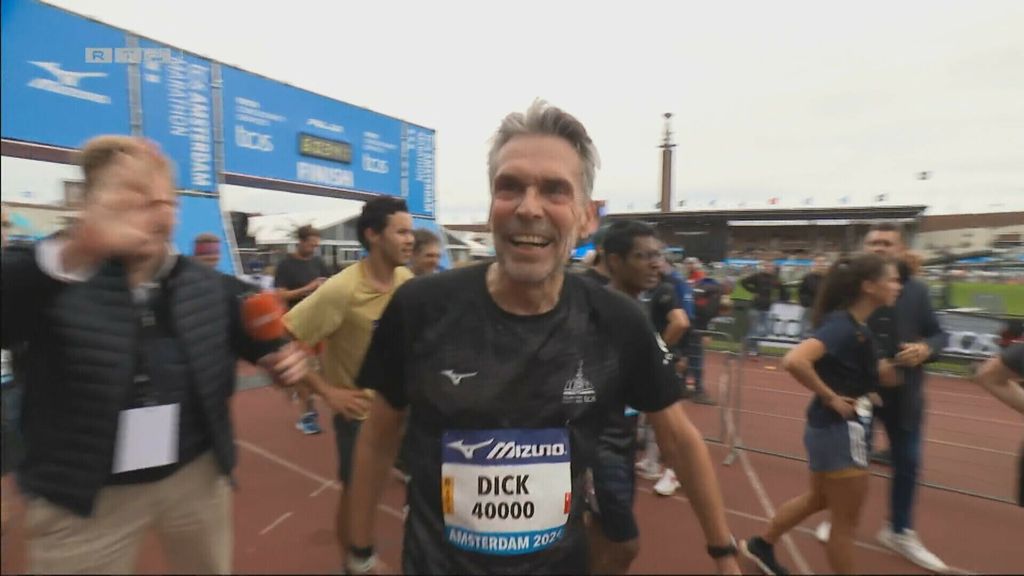 Premier Schoof liep stiekem halve marathon