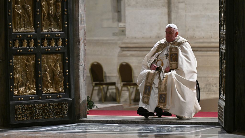 Paus Franciscus opent Heilige Deur, begin Jubeljaar 2025