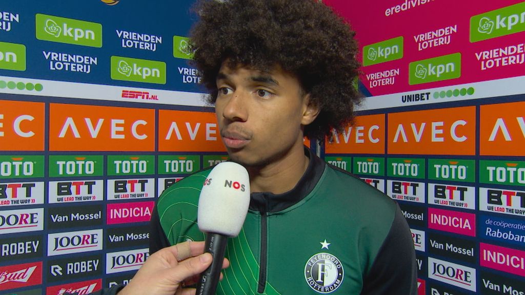 Ajax bij winst op Heerenveen op één punt van koploper PSV • Utrecht, AZ ...