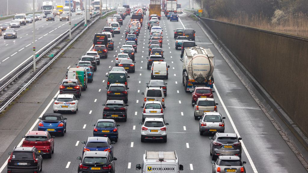 A12 naar Den Haag in spits dicht door ongeluk, weg inmiddels weer open