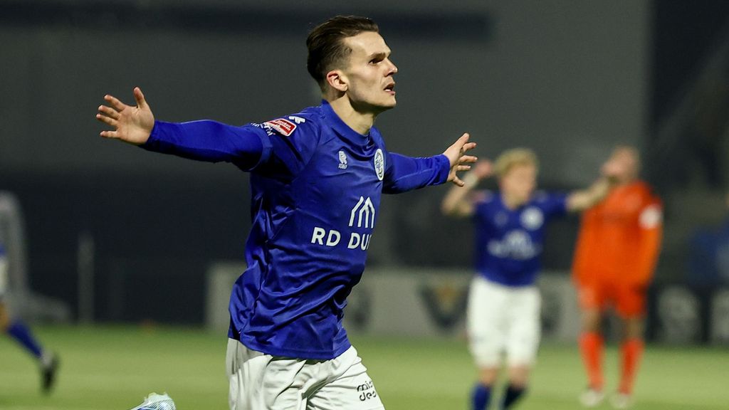 Burgering dwingt Volendam met geweldige stift eindelijk op de knieën