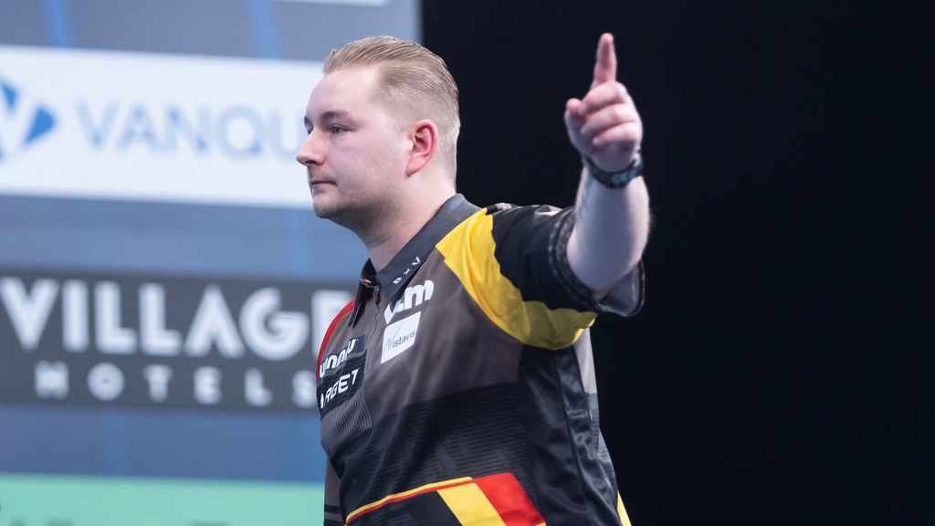 Van Gerwen raakt de weg kwijt na negendarter Van den Bergh en is ...