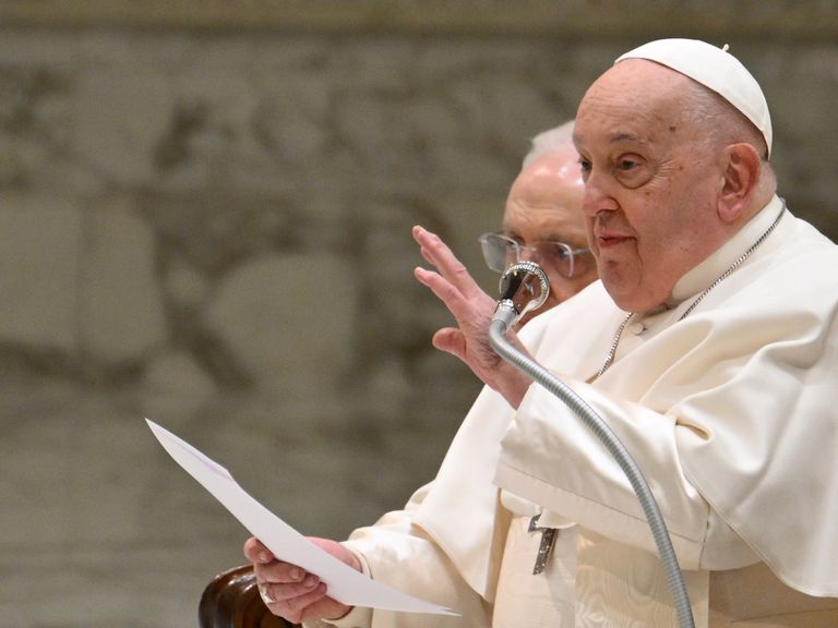 'Rustige nacht' voor paus Franciscus in ziekenhuis Rome