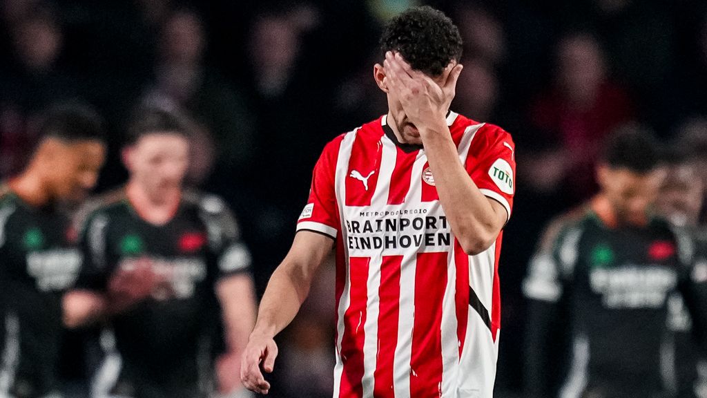 PSV krijgt van Arsenal vernederende dreun: 1-7 verlies in Eindhoven ...