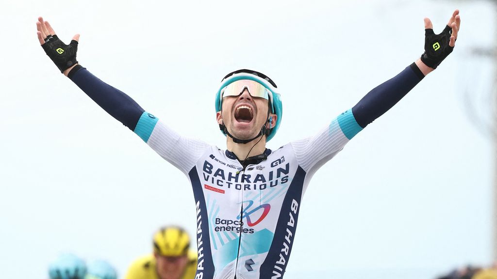 Gekneusde hand Vingegaard, onduidelijk of hij nog opstapt in Parijs-Nice