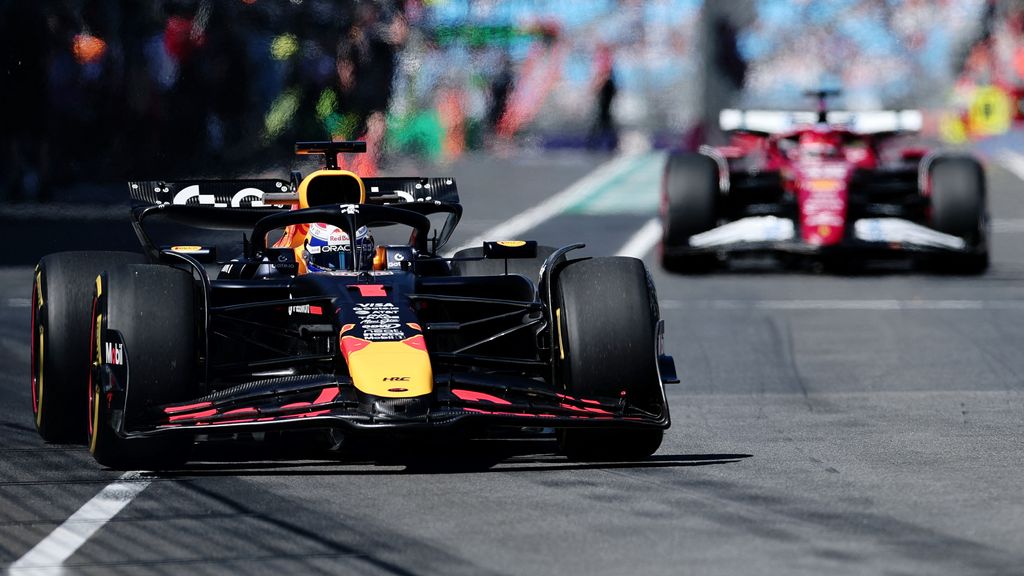 Verstappen start Formule 1-seizoen met vijfde en zevende tijd in trainingen Australië