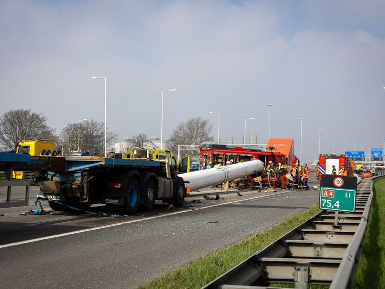 Dodelijk ongeluk met vrachtwagen op A4, weg weer vrij