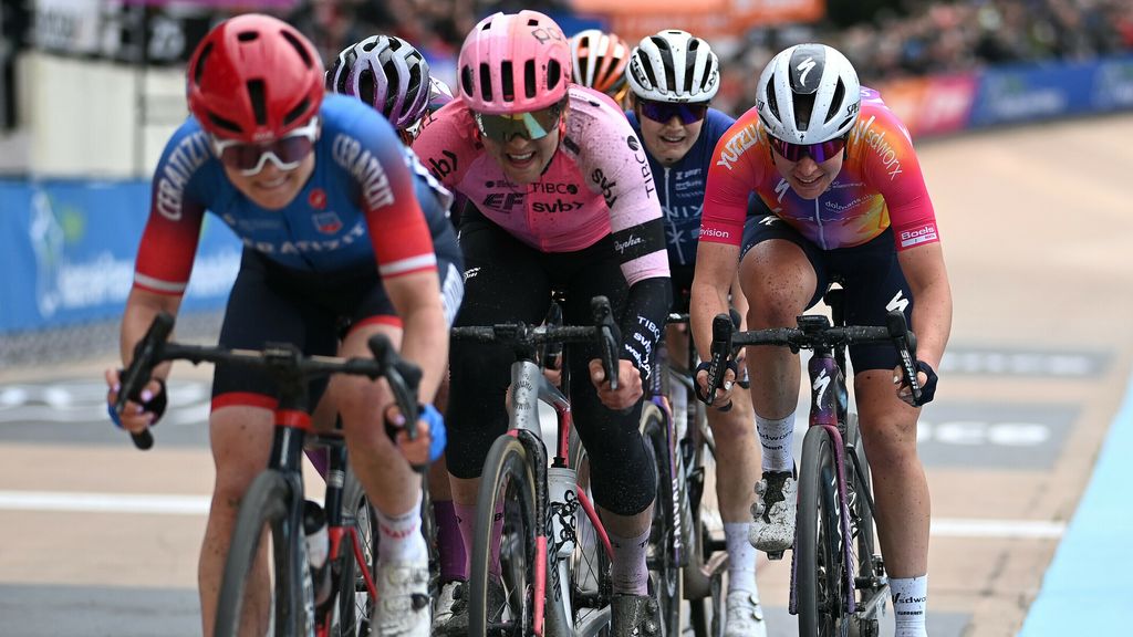 Hoe Markus met gescheurd wielerpak haar Roubaix-droom levend houdt