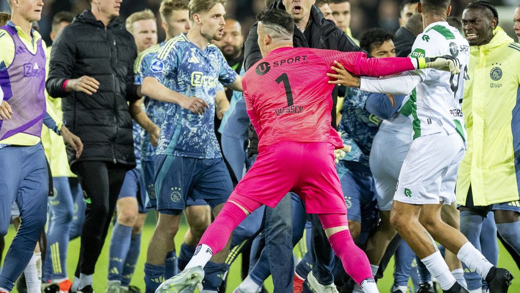 Aanklager start vooronderzoek naar Vaessen, Groningen niet eens met schorsing Valente