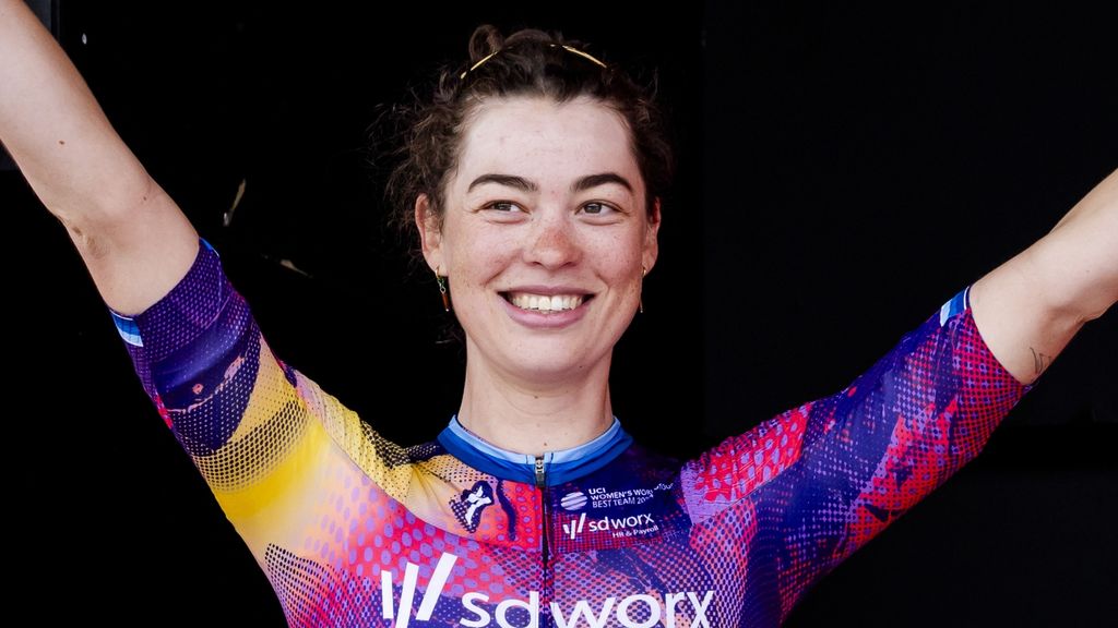 Bredewold wint eerste rit Ronde van Baskenland, val Van der Breggen