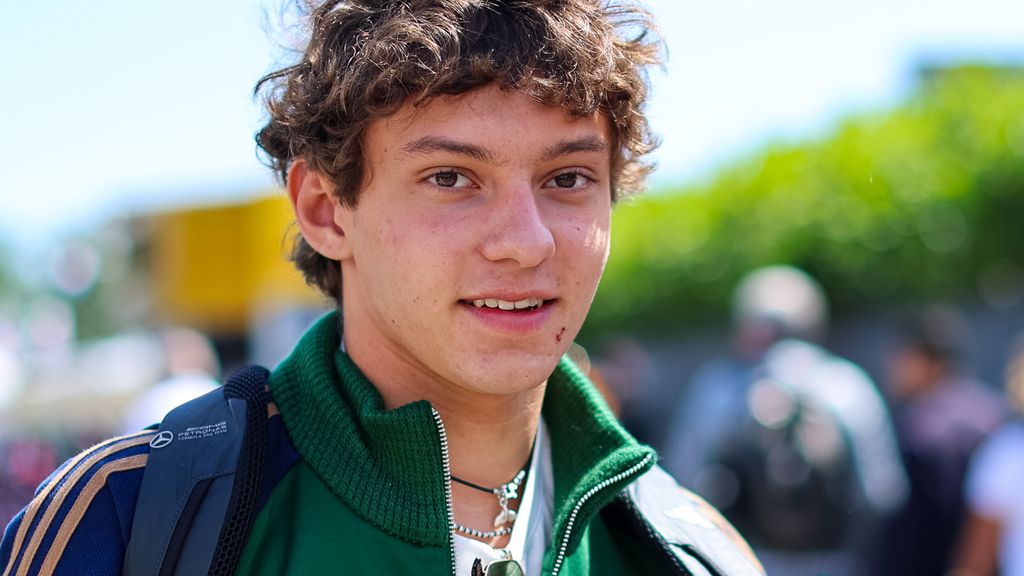 Tifosi van Ferrari dragen trouw hun rode outfits, maar dromen van zege ...