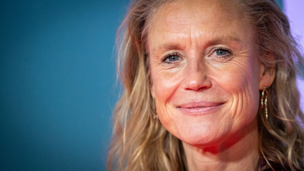 Sophie Hilbrand weg als presentator bij Bar Laat