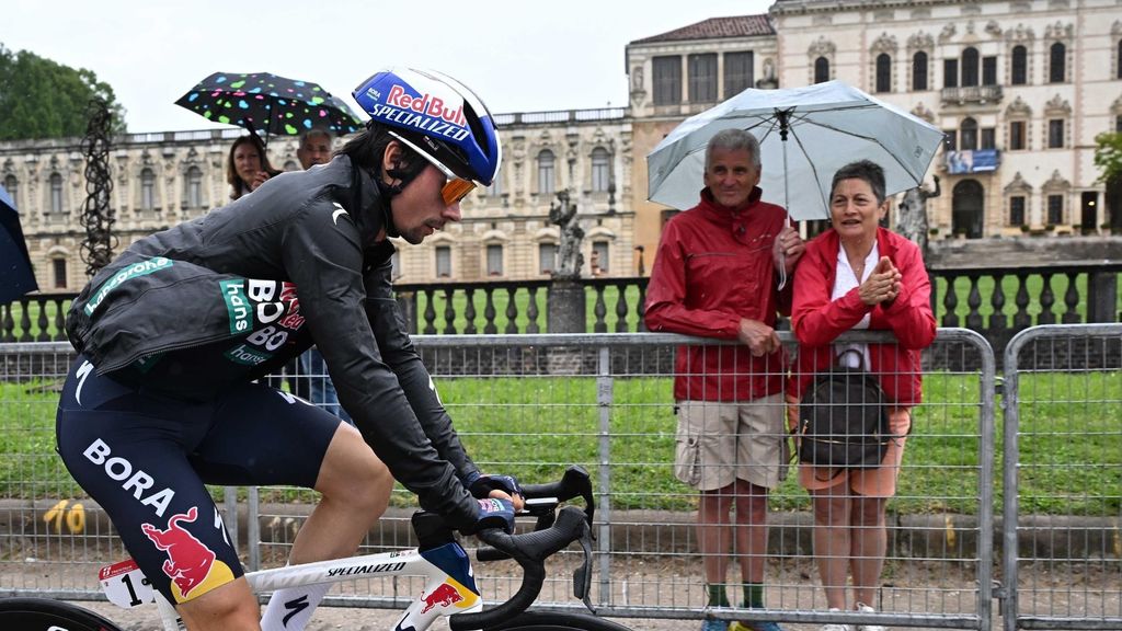Carapaz nadert Yates en Del Toro • Ayuso en Arensman breken • Roglic ...