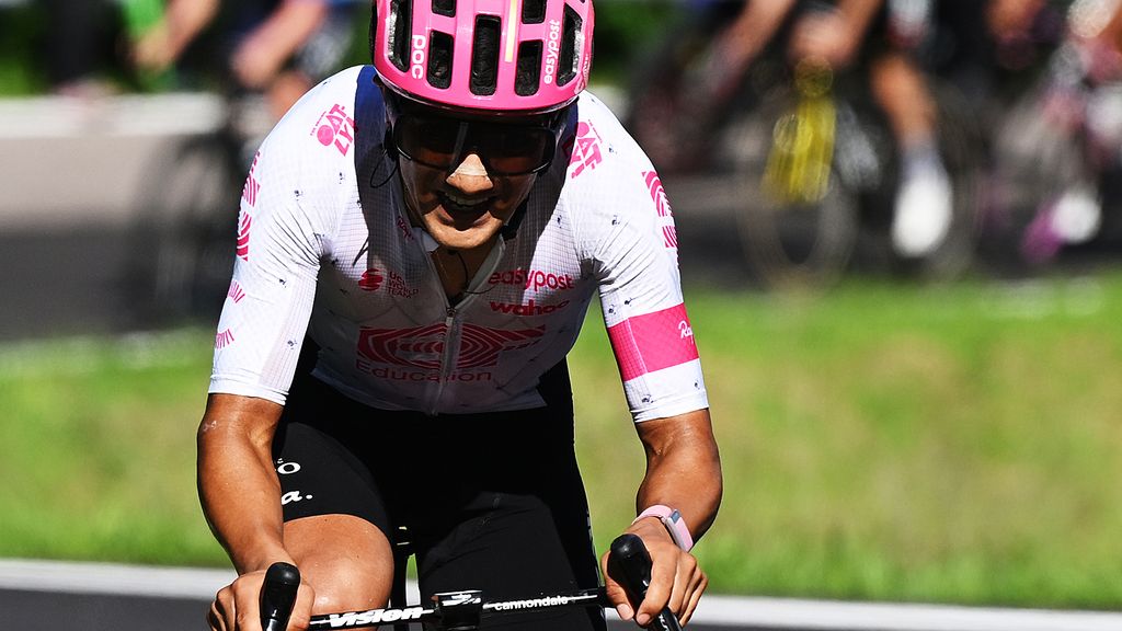 Carapaz nadert Yates en Del Toro • Ayuso en Arensman breken • Roglic ...