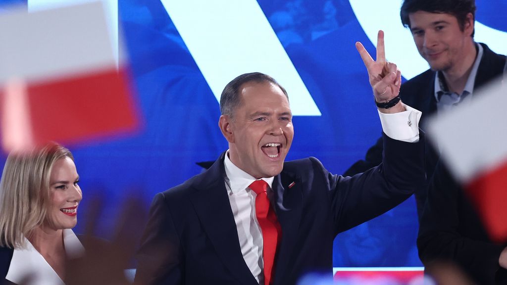 Conservatieve nationalist Nawrocki wint Poolse presidentsverkiezingen