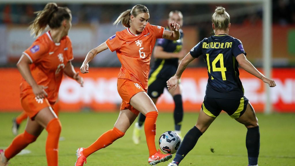 Het gaat niet goed met Oranje: 'We moeten rustig blijven'