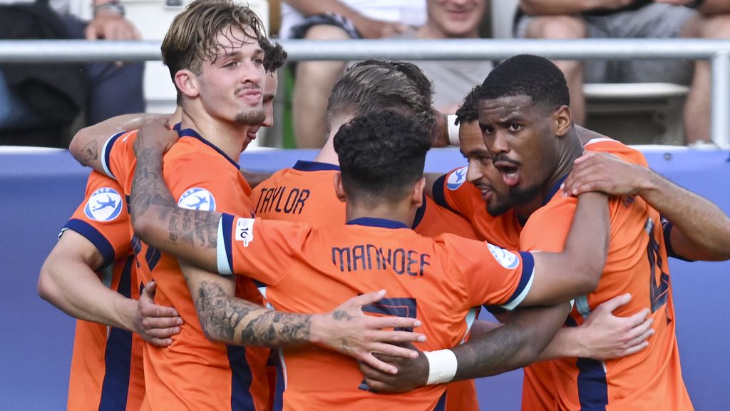 Jong Oranje boekt eerste zege op EK en treft Portugal in kwartfinales