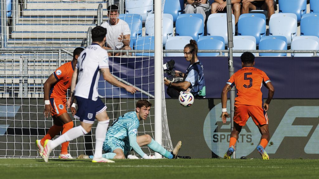 Twee goals Elliott kwellen Jong Oranje, ondanks fraaie goal invaller Ohio