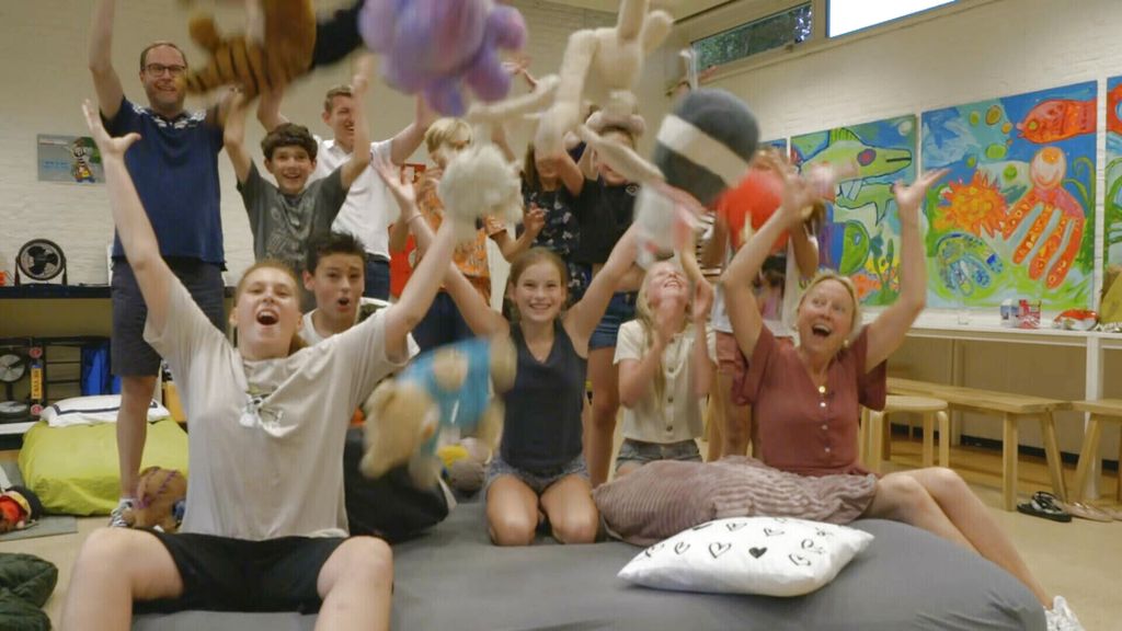 Deze groep 8 neemt afscheid met een pyjama-party