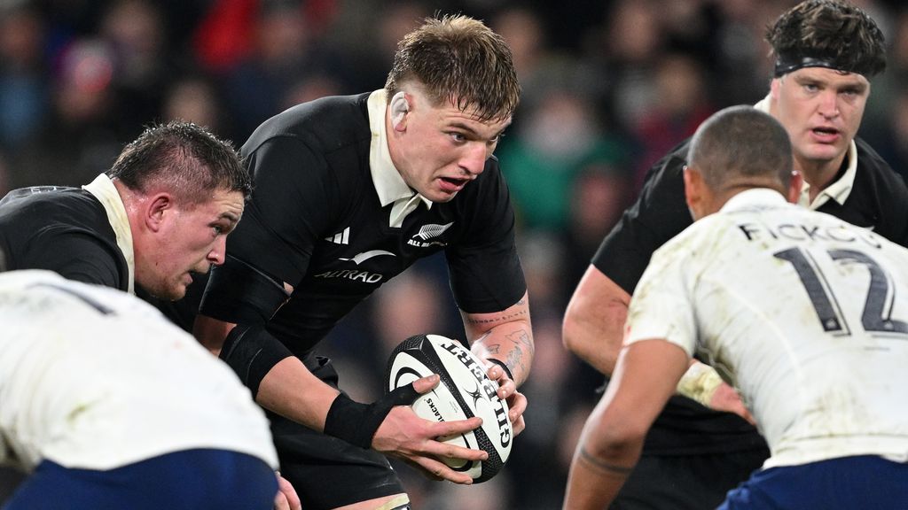 Verdienstelijk debuut rugbyer Holland als eerste Nederlander bij Nieuw ...