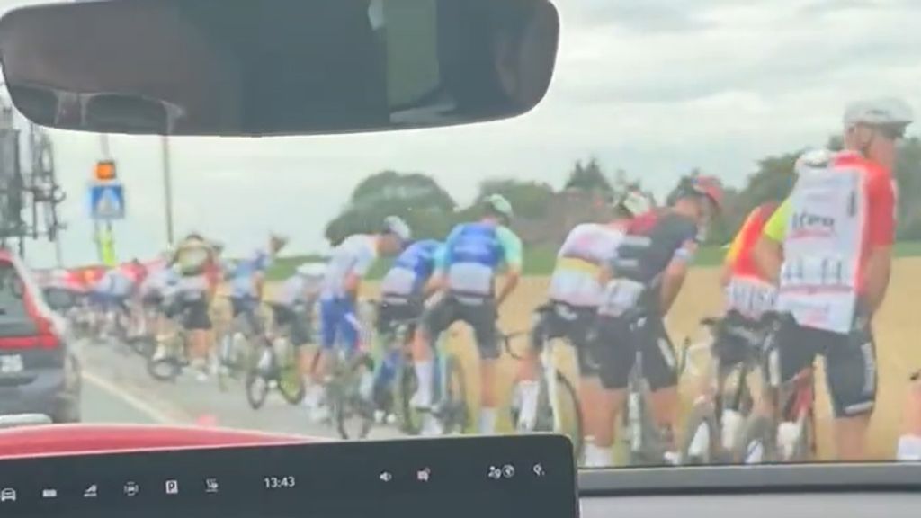 De Tour de France is begonnen: met z'n allen... plassen?!