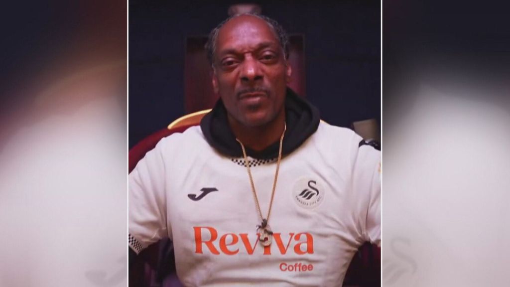 Rapper Snoop Dogg koopt minderheidsaandeel Swansea, waar ook Modric ...