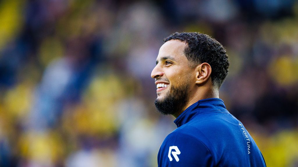 Ajax-fans herdenken Lisa met minuut applaus • Utrecht wekenlang zonder ...