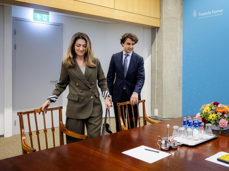 VVD zit krap bij kas, overweegt verplichte afdracht voor eigen politici