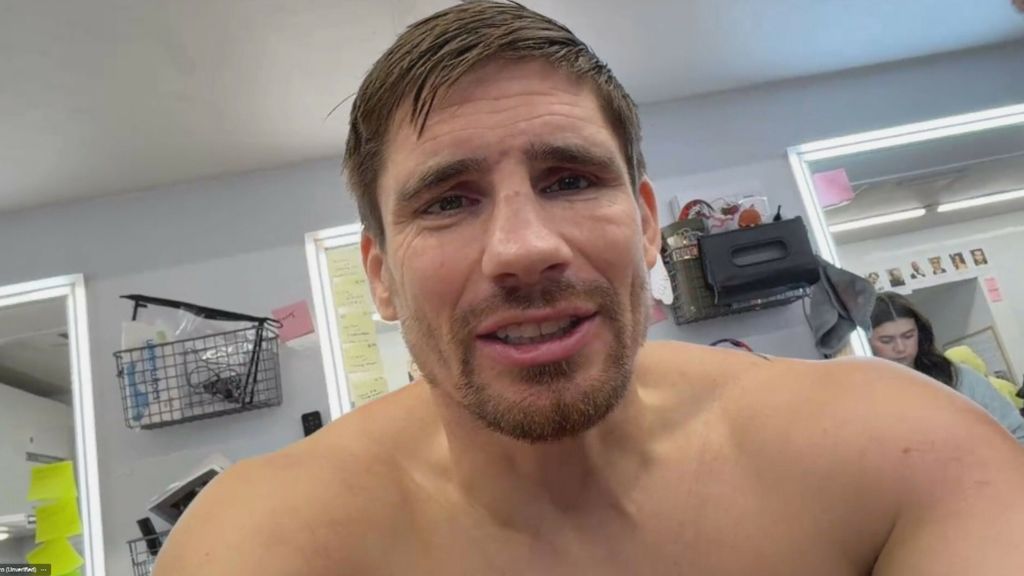 Verhoeven in gesprek met UFC ('heb tijd op MMA getraind') en kritisch ...