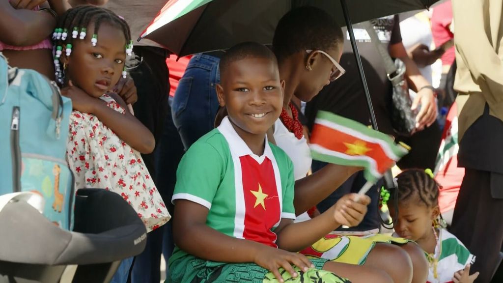 Feest in Suriname: land is 50 jaar onafhankelijk