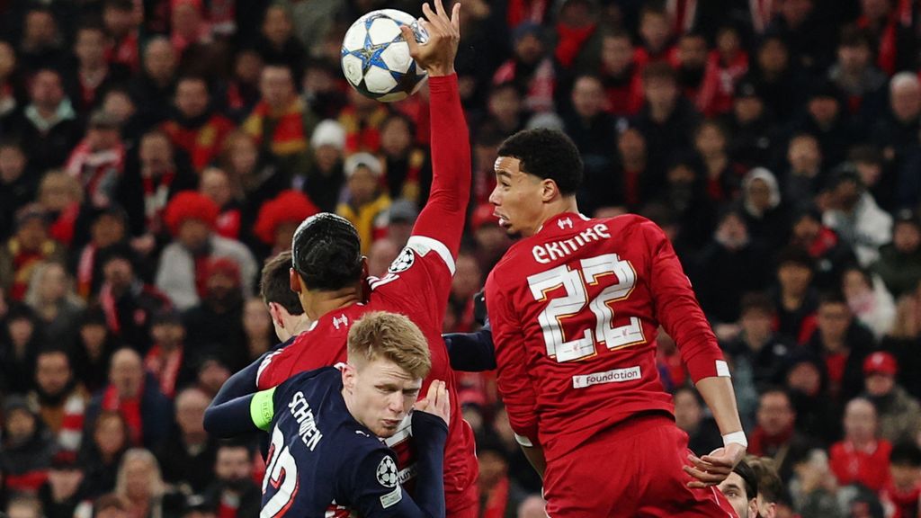Na Napoli (6-2) slacht PSV ook Liverpool (1-4) • Vier goals Mbappé in ...