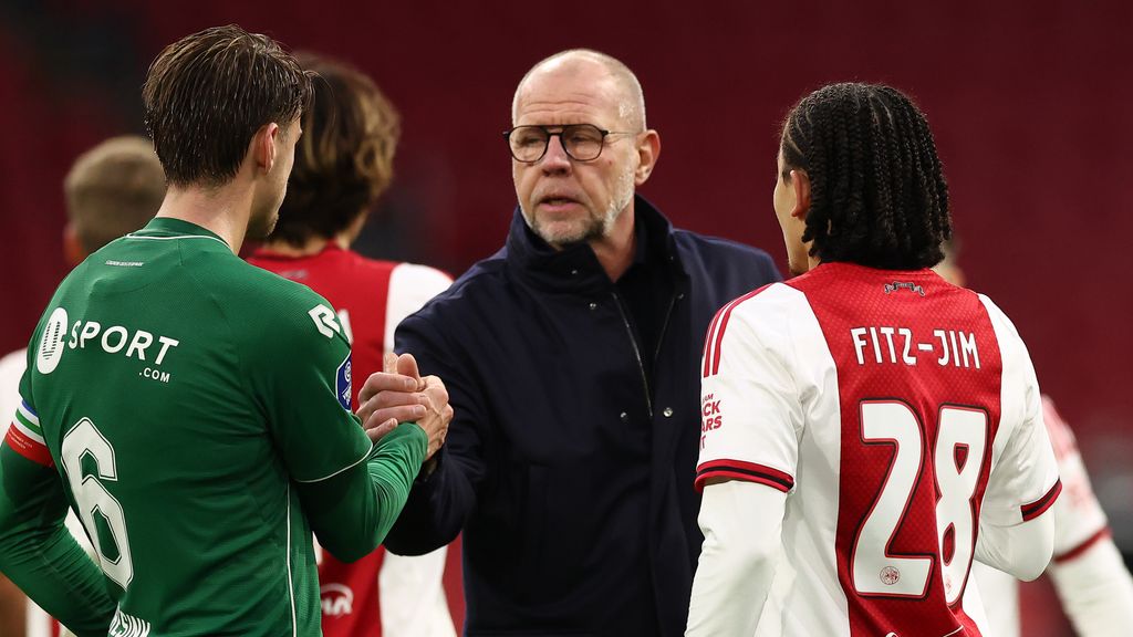 Grim zag gevaarlijk vuurwerk vlak bij zijn doelman: 'Daar word je niet vrolijk van'