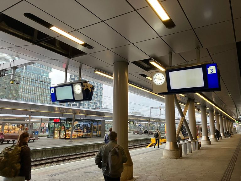 Landelijke storing informatieborden NS voorbij, nog wel problemen met ...