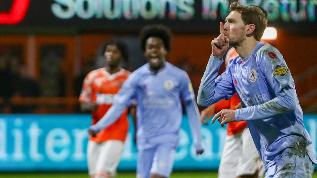 Samenvattingen eredivisie: PSV winterkampioen, gelijkspel Feyenoord en Ajax