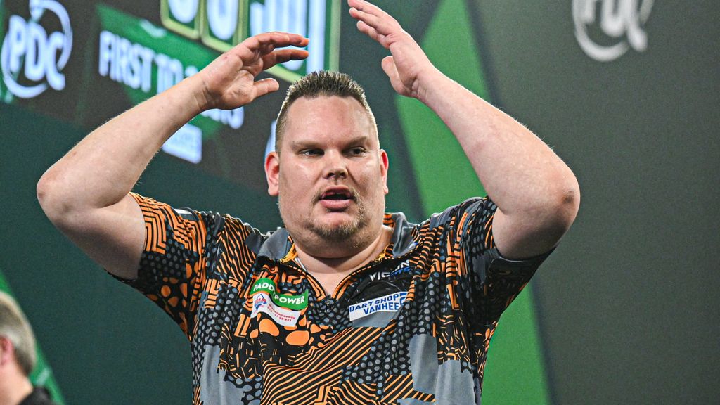 Plaisier stunt op WK darts tegen oud-kampioen Price: 'Dit moet ik laten ...
