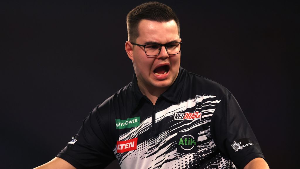 Van Veen gaat gelijk op met Humphries • Littler met speels gemak langs ...