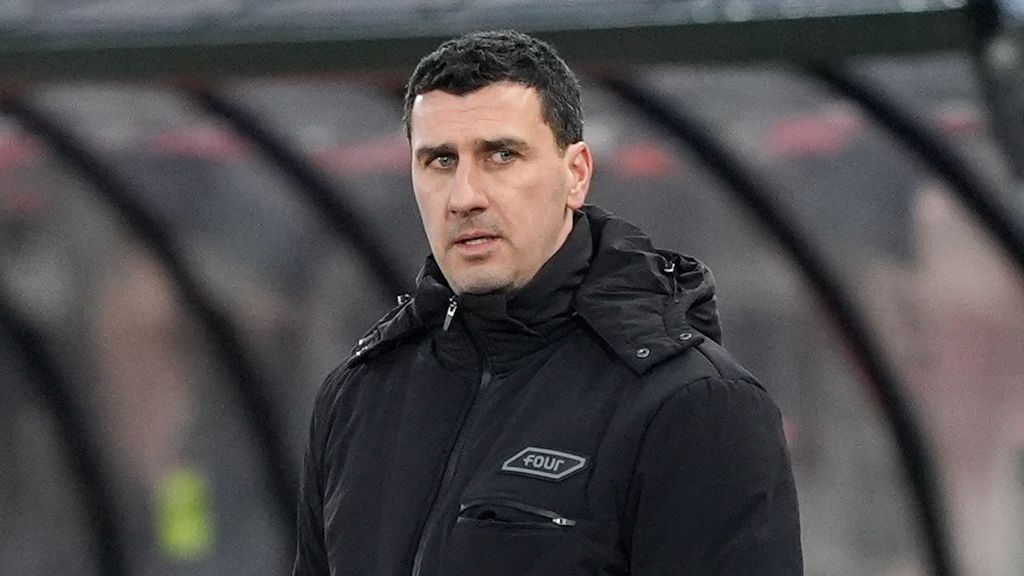 AZ bij rust op voorsprong tegen Volendam • Later koploper PSV tegen ...