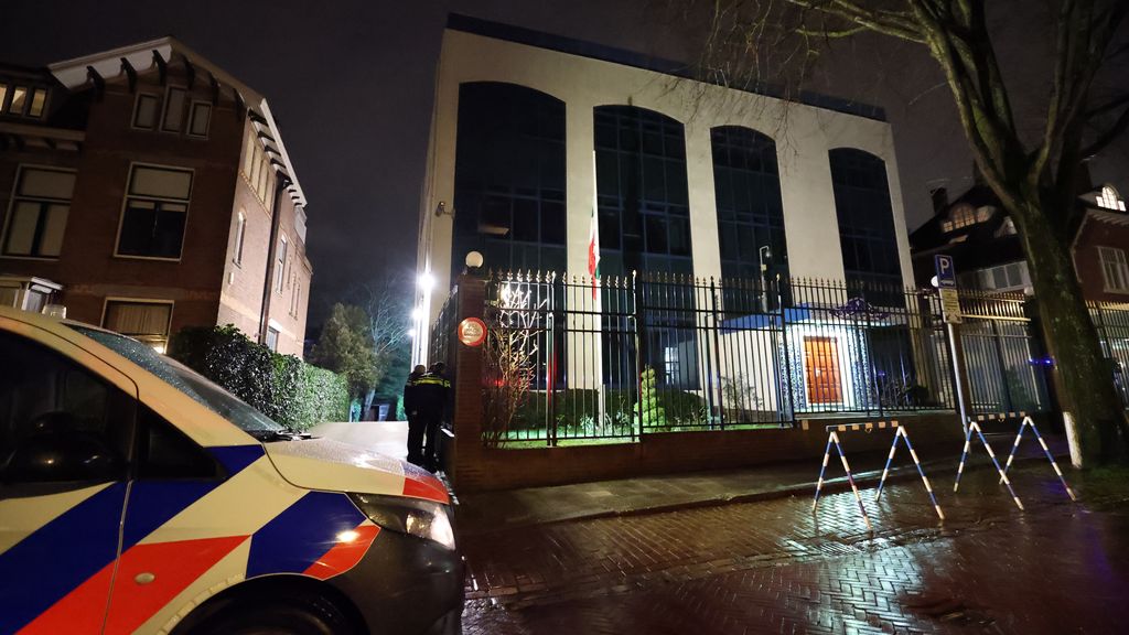 Iraanse ambassade Den Haag belaagd, vier aanhoudingen