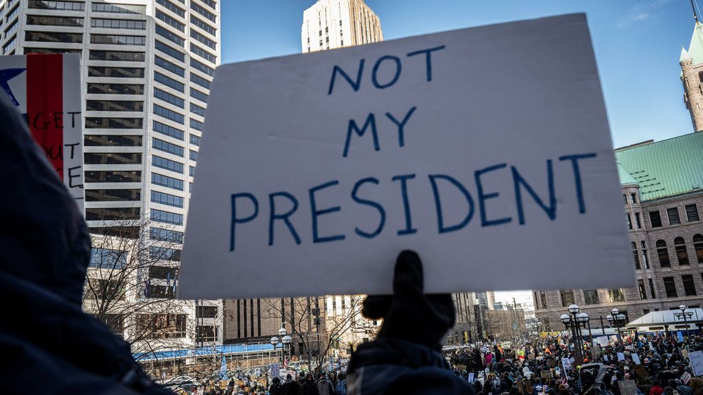 Populariteit Trump daalt: 'Steeds meer Amerikanen verzetten zich'