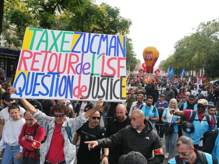 Franse 'popster-econoom' wil meer belasting voor superrijken, Kamer ...
