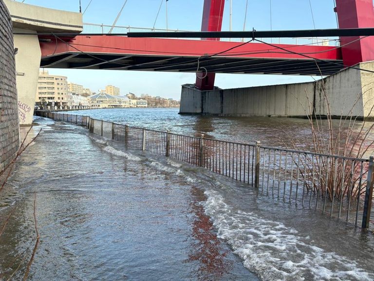 Dode bij schietpartij Rotterdam, dader op de vlucht