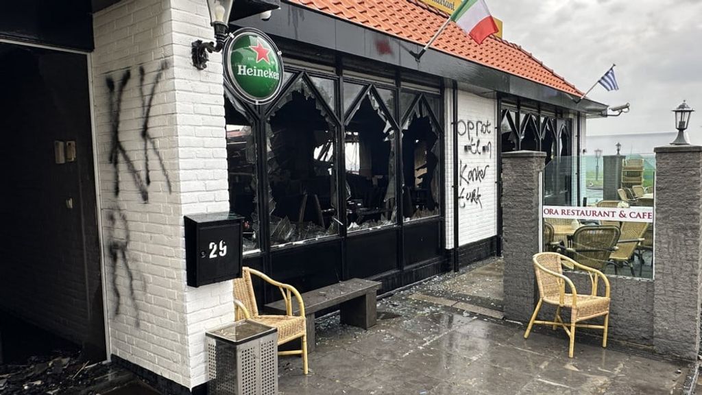 Eigenaren restaurant Wijdenes aangeslagen door leuzen op muur: 'Puur ...